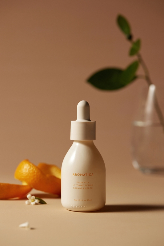 韓国人気ヴィーガンコスメブランド「AROMATICA(アロマティカ)」より肌のトーンアップにアプローチ!ビタミンCセラム新登場！ | NEWSCAST